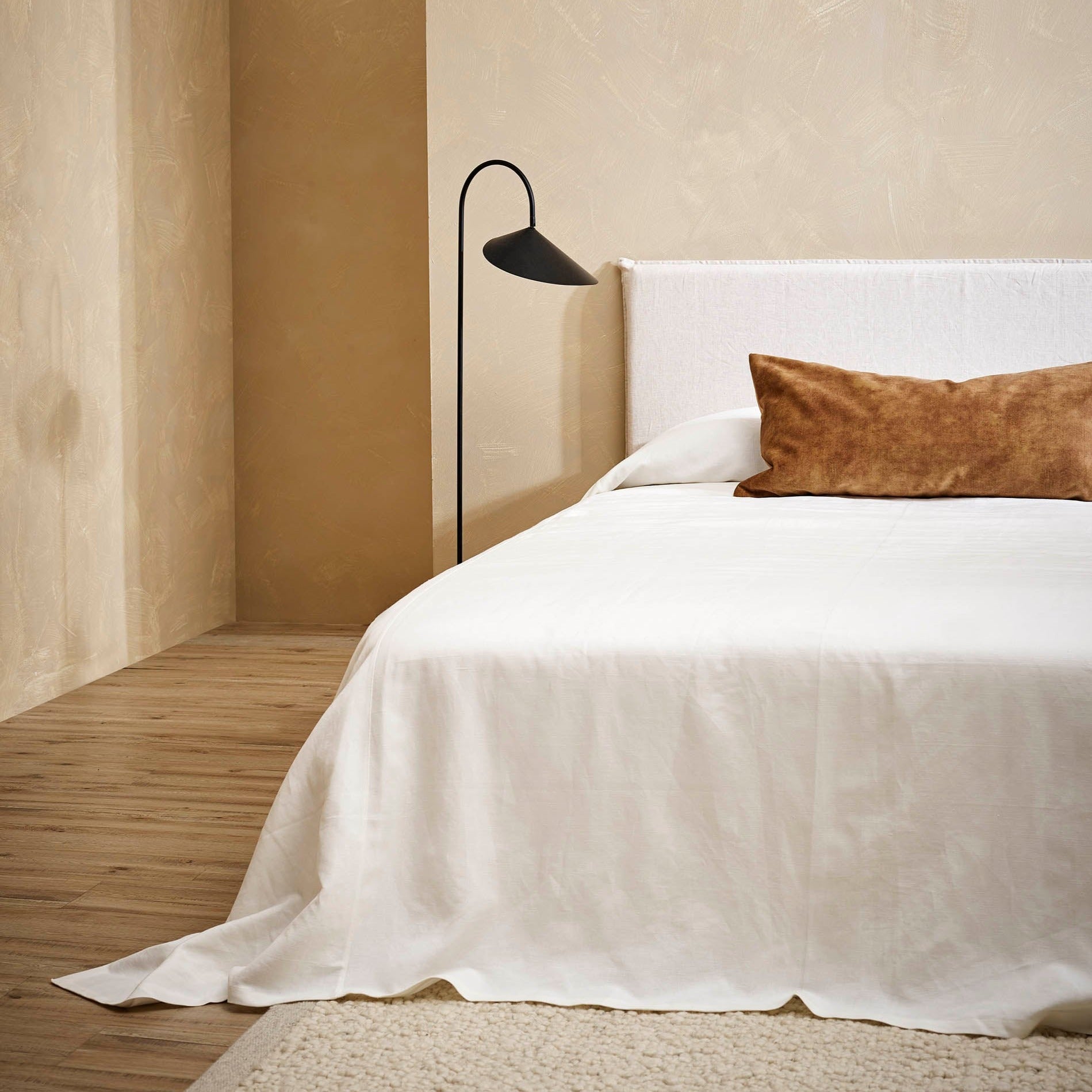 Thread Design Cove Bed Cover - Pearl