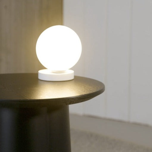 Akira Table Lamp - White – Thread Design