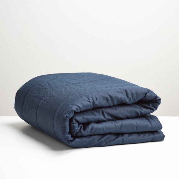 Navy Linen Quilt – Thread Design