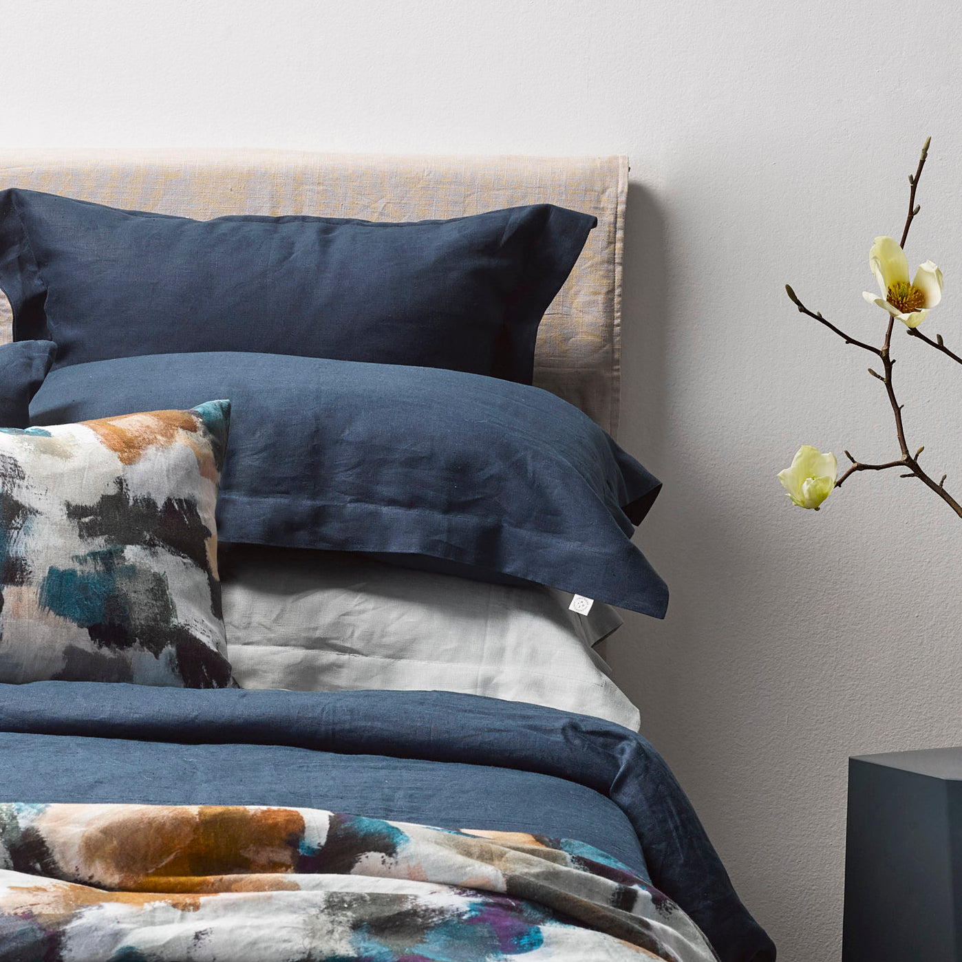 Thread Design Navy Linen Duvet Cover