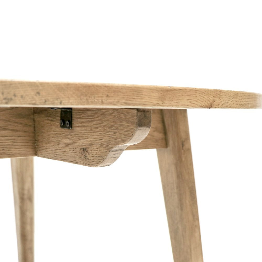 Vaasa Round Oak Dining Table – Thread Design
